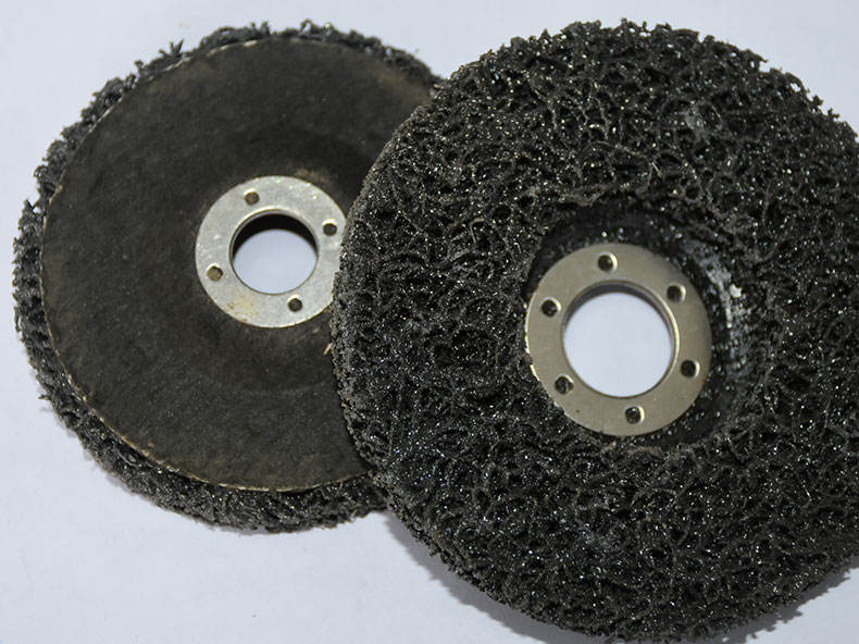 China Abrasive Tools 4.5 inch Paint and rust removal sanding disc clean ...